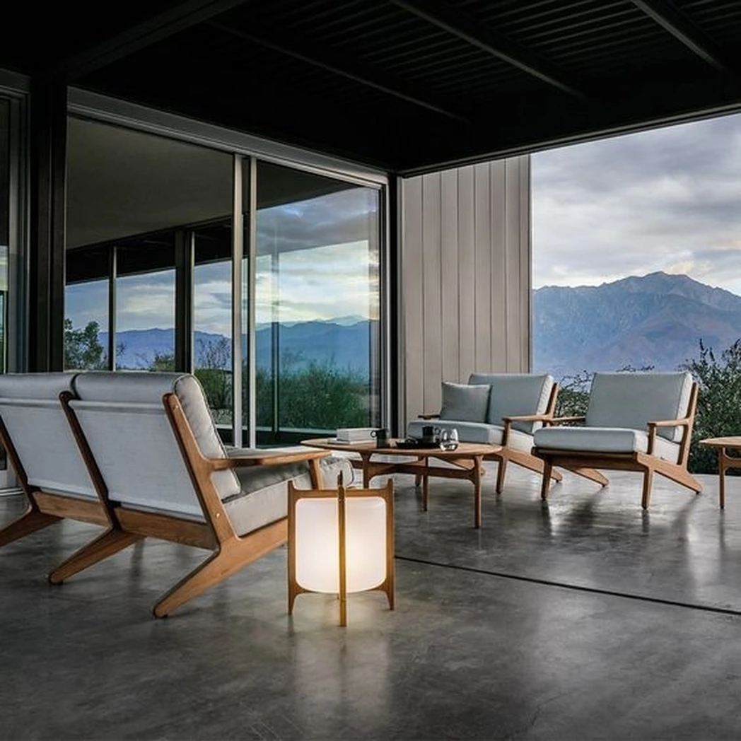 Gloster Bay Lounge Chair|Buffed Teak|Seagull|Granite|Outdoor Lounge Chair